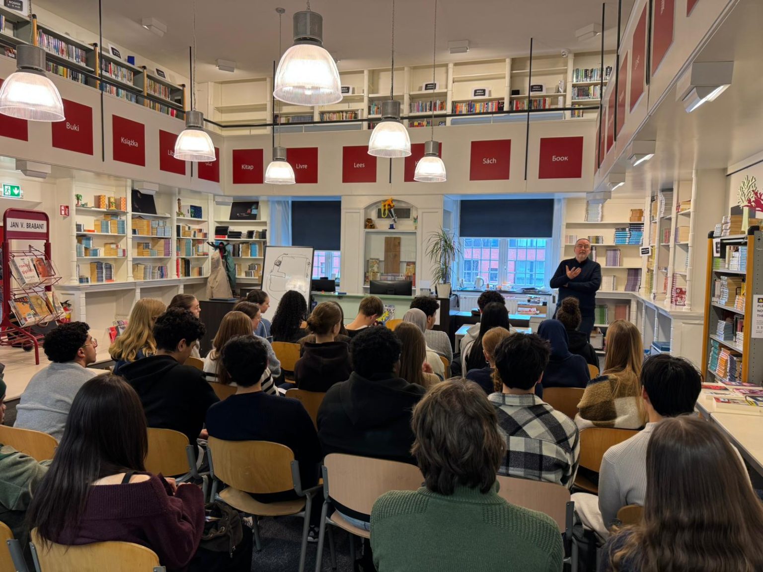 Ronald Giphart op bezoek: een interactieve lezing vol humor en ...